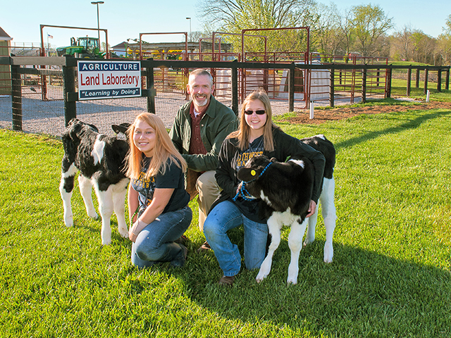 Ag Class Gets Hands-On Lessons in Livestock Care, Community Service