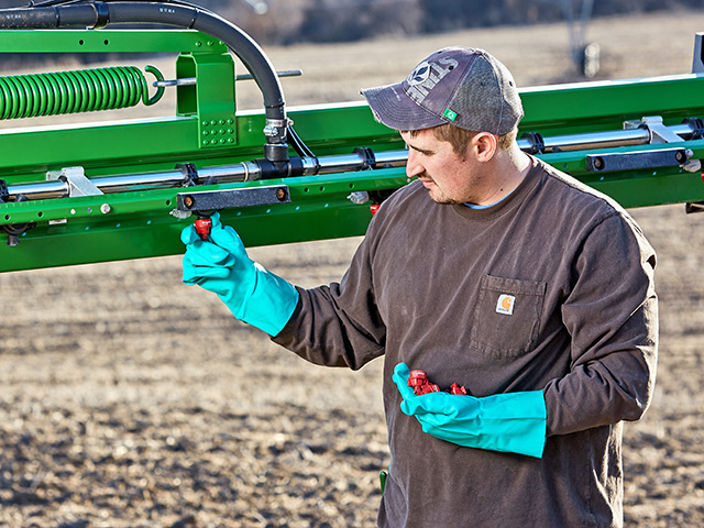 Data-driven focus prompts increased use of test plots.